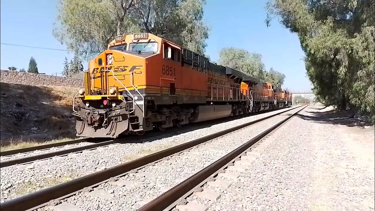 CBJZBO 🚂🎃 BNSF 6851 BNSF 3280 BNSF 5299 BNSF 6696 maquinas solas al valle con el maquinista 🌟 🚂 ...