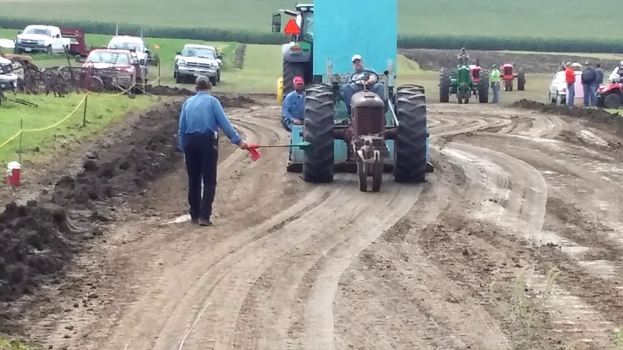1948 Case DC tractor pulling at Rae Valley Heritage Association ...