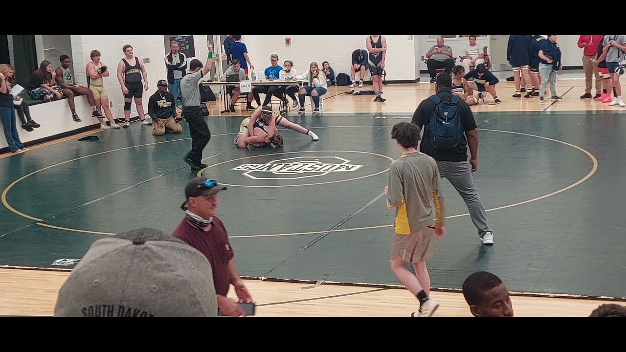 Tournament, round 1, 220 weight class - YouTube