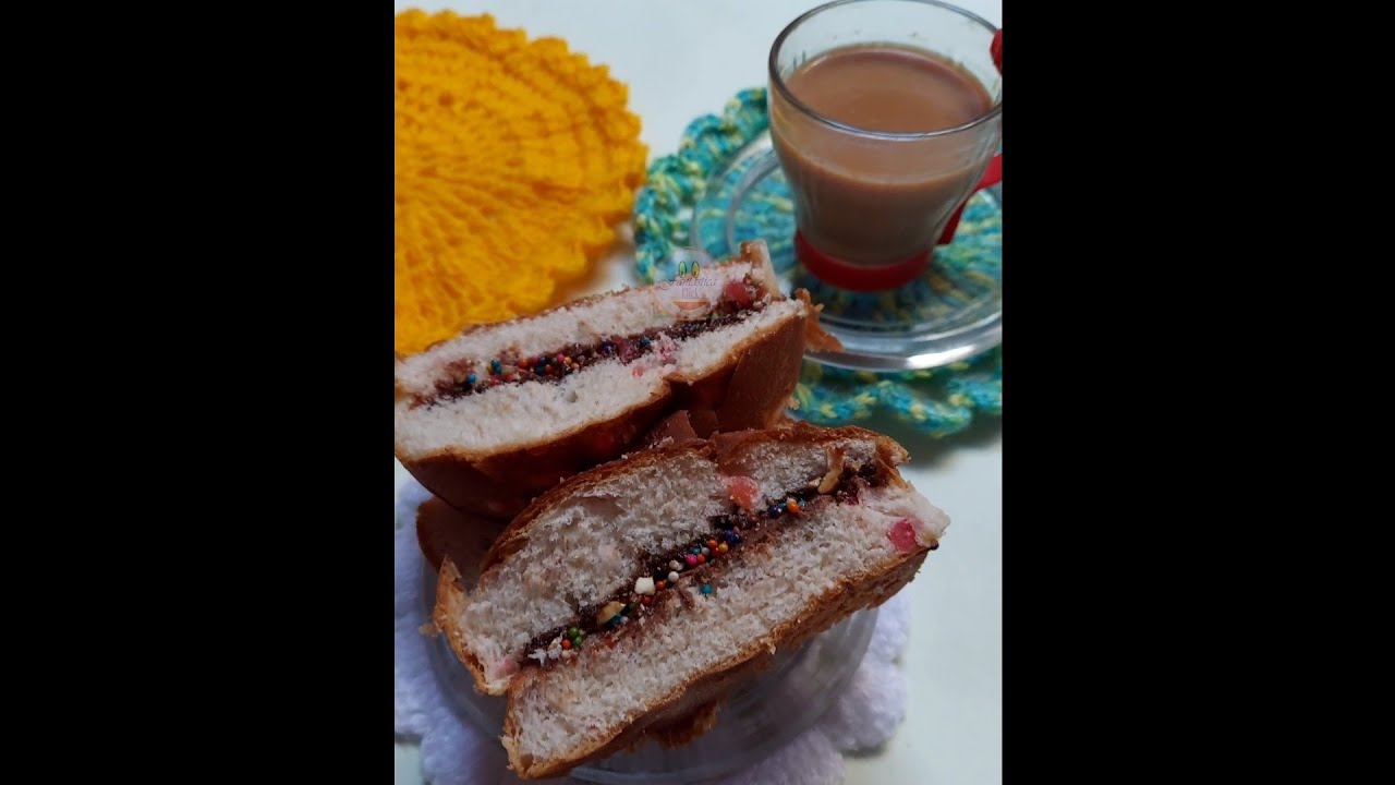 CHOCOLATE BUN / CADBURY DAIRYMILK chokolate / Hershey's chocolate syrup ...