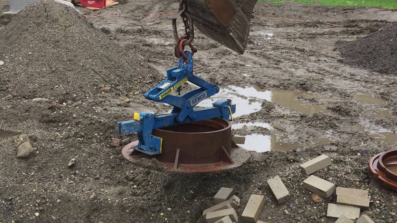 World War II Monument Install with Kenco Monument Lifter - YouTube