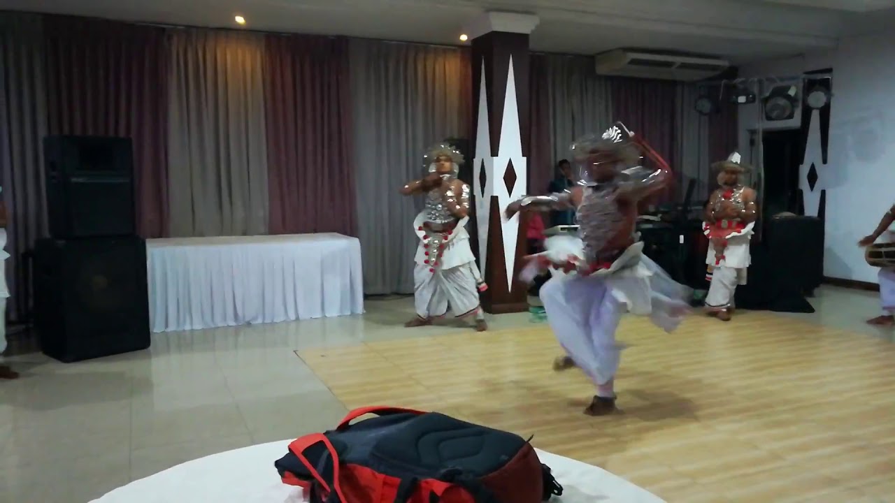 Sri Lanka Kandian dancers performing dance - YouTube
