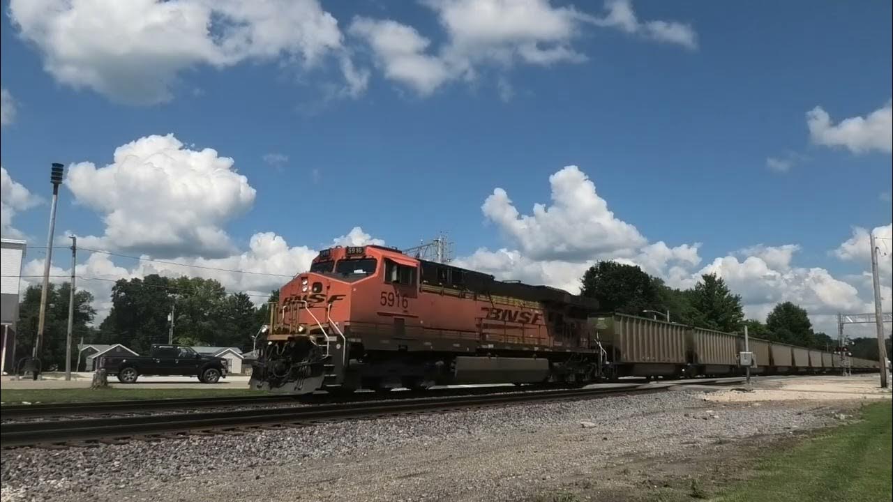 K5H on BNSF 5916 West in Wyanet, IL 8/16/22 - YouTube