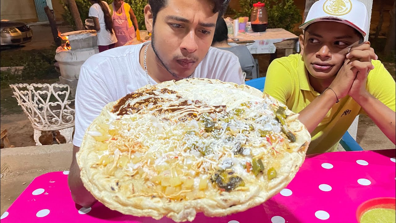 Picadas Sopes GIGANTES en ACAPULCO COMIDA 😱 - YouTube