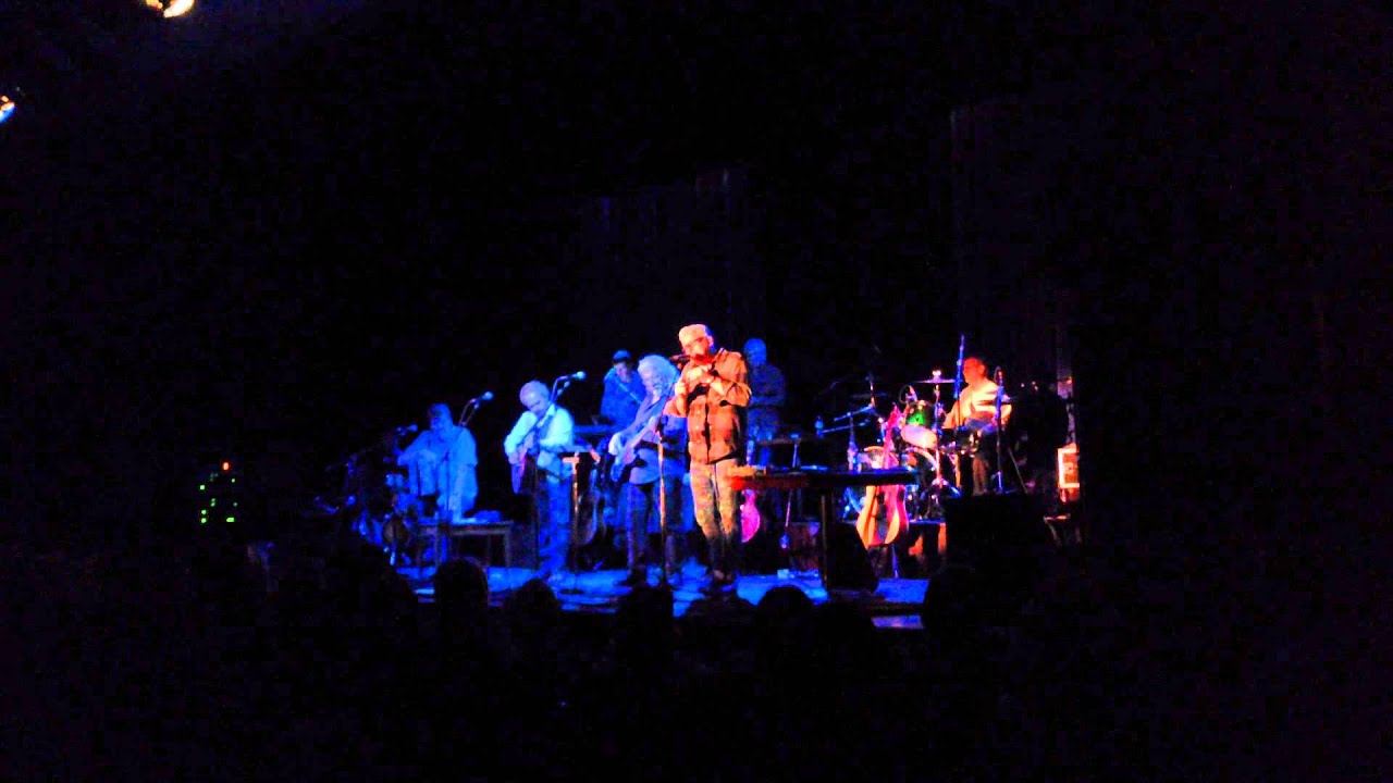 Geoffrey Kelly (Irish Rovers Farewell Tour 2014): Whistle Solo - YouTube