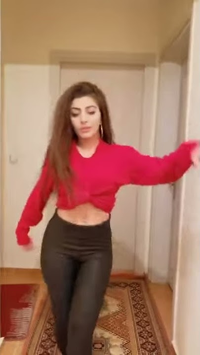 AZGIN LİSELİ KIZLAR SEXİ DANSLARI!!! - YouTube