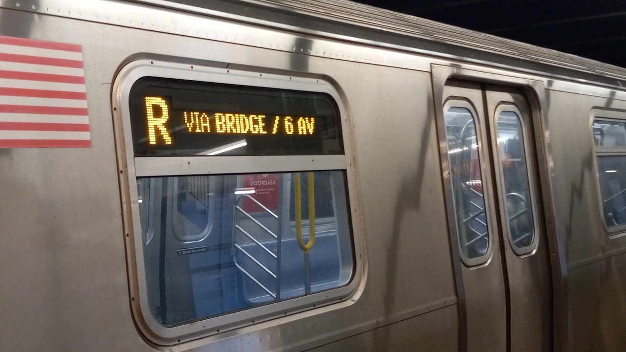 Rerouted R160A-2/B (R)/R160B Siemens Diamond (F) trains at West 4th ...