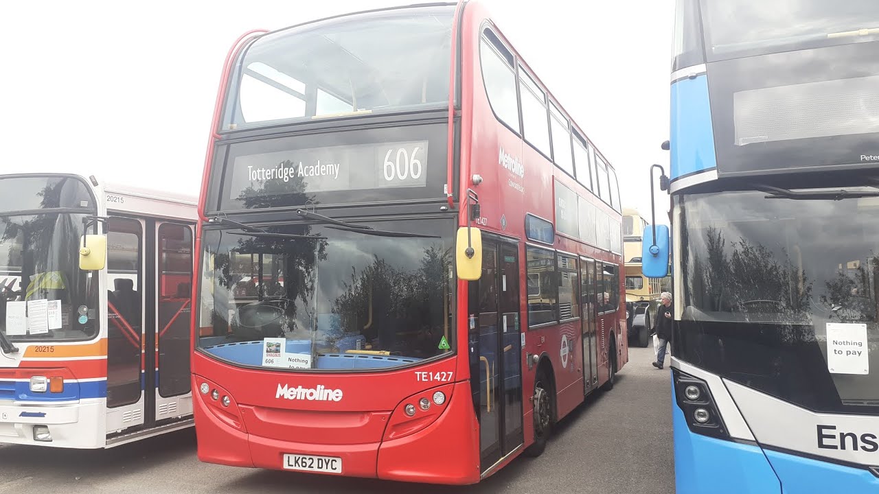 (ShowBus) - Metroline - ALX400 - TE1427 - LK62DYC - on Route 606 - at ...