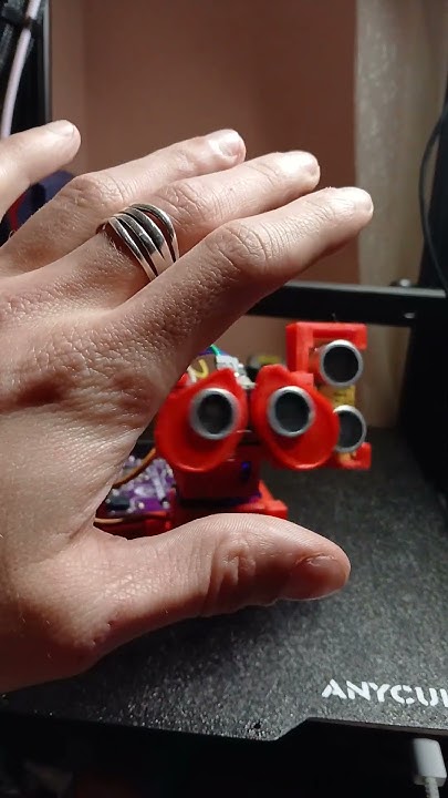 Wall-E Robot DIY with Arduino – Ultrasonic Sensor in Action! - YouTube