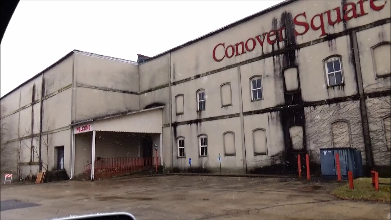 Conover Square in Oregon, Illinois - YouTube
