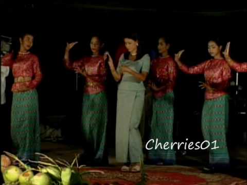MK DVD 02 - Phan Sophany - Soum Bessdoung Mouy Chomnaaet - YouTube