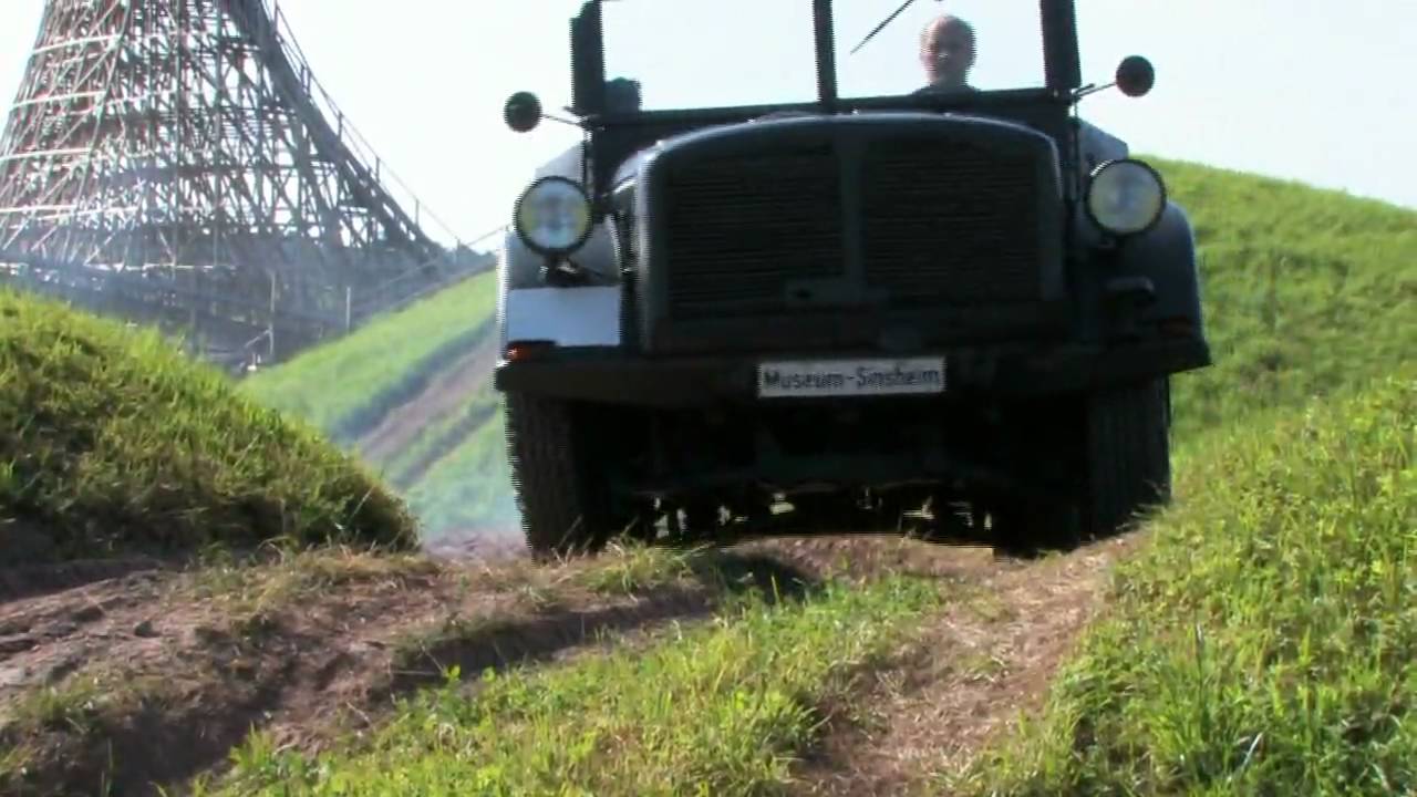 Horch Kfz 18 - YouTube