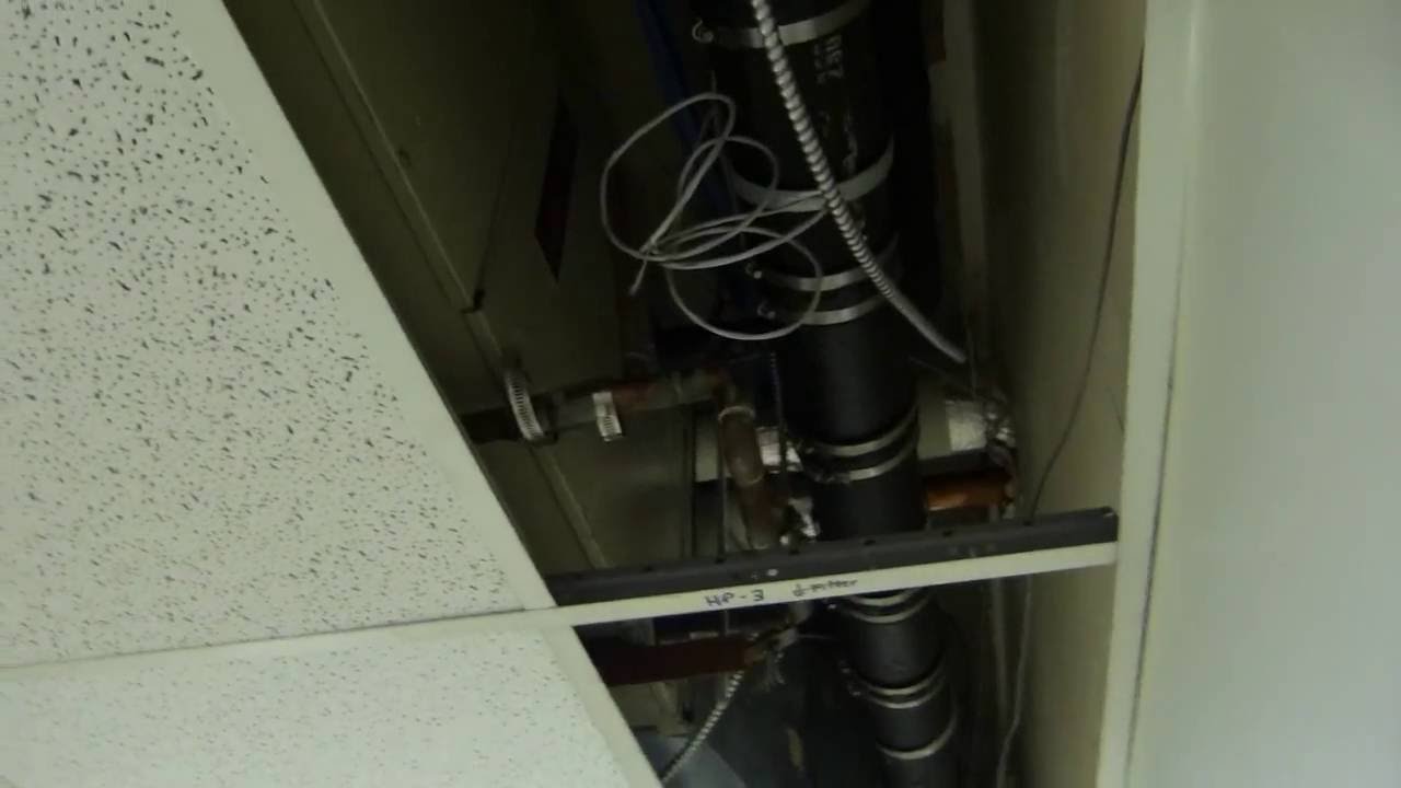 Maintenance guy fail - YouTube