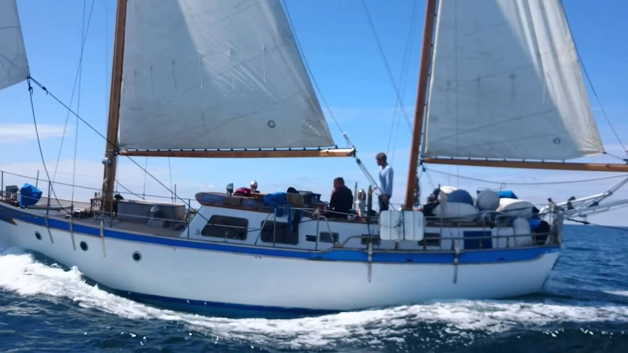 Sea Whisper sailing Guernsey to Jersey - YouTube