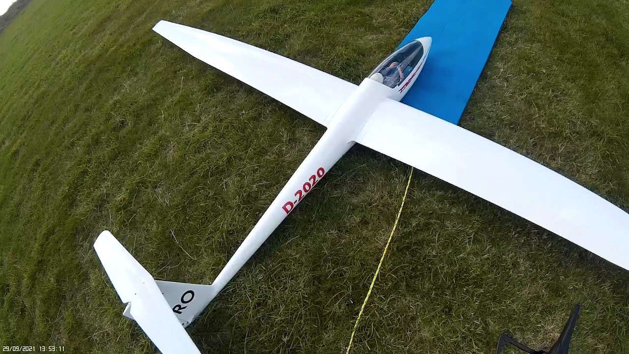 ASW20 5m RC glider bungee launch - YouTube