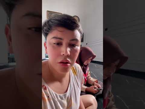 Siap2 berangkat sekolah, udah buat entok merepet aja. Ampun deh anak kandung