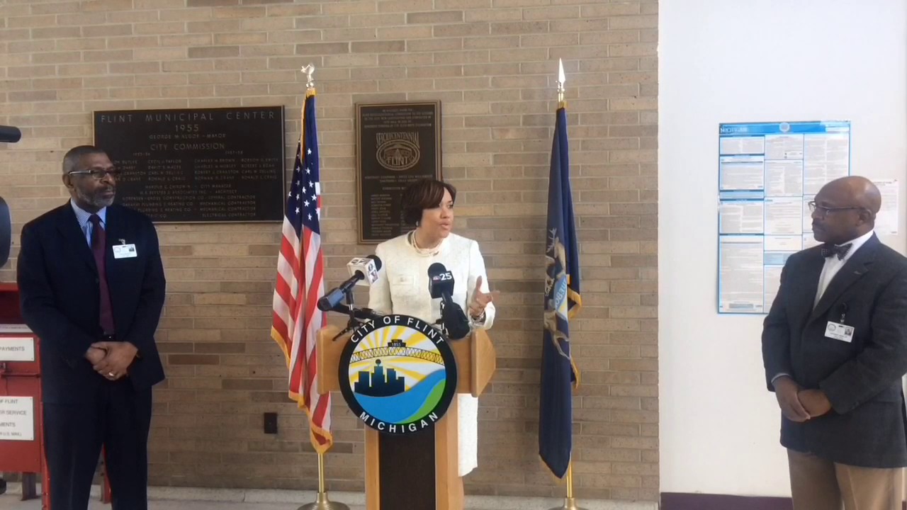 Flint mayor speaks about visit with President Trump - YouTube