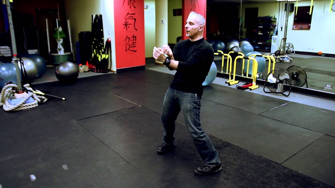 Free Wing Chun Lesson - The Chain Punch - YouTube