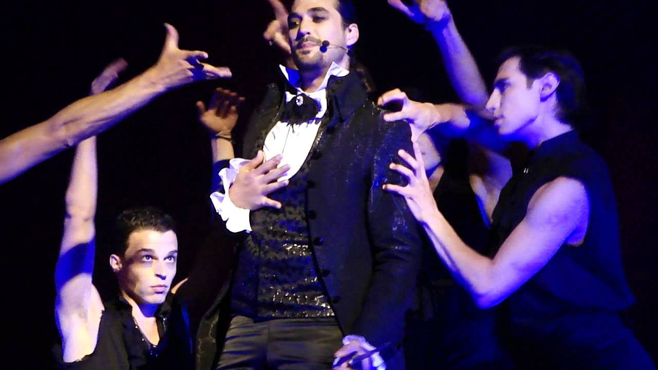 Mozart l'opéra rock "L'assasymphonie" à Caen le 14 mai 2011 - YouTube