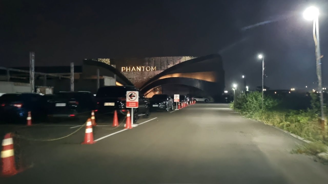 Tempat Parkir Phantom PIK 2 - 2024 - YouTube