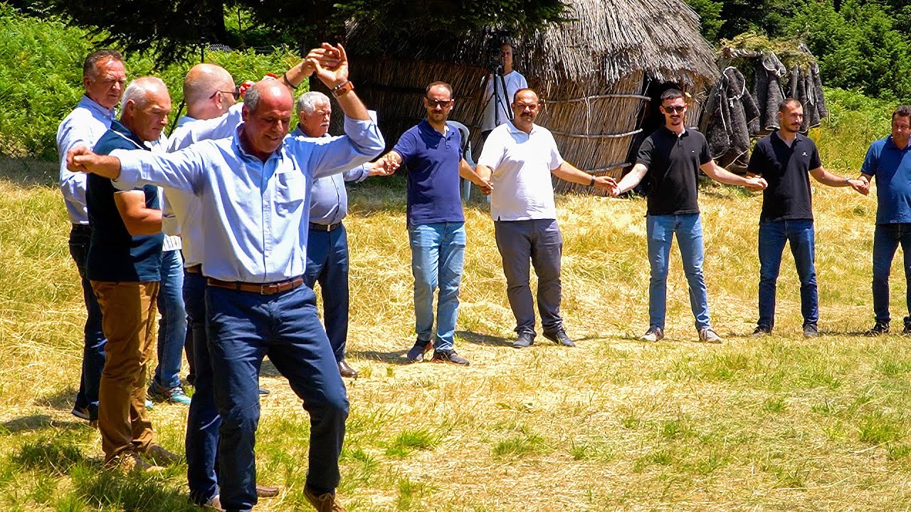 Χορός, τραγούδι και κέφι στο 34ο Αντάμωμα Σαρακατσαναίων! - YouTube