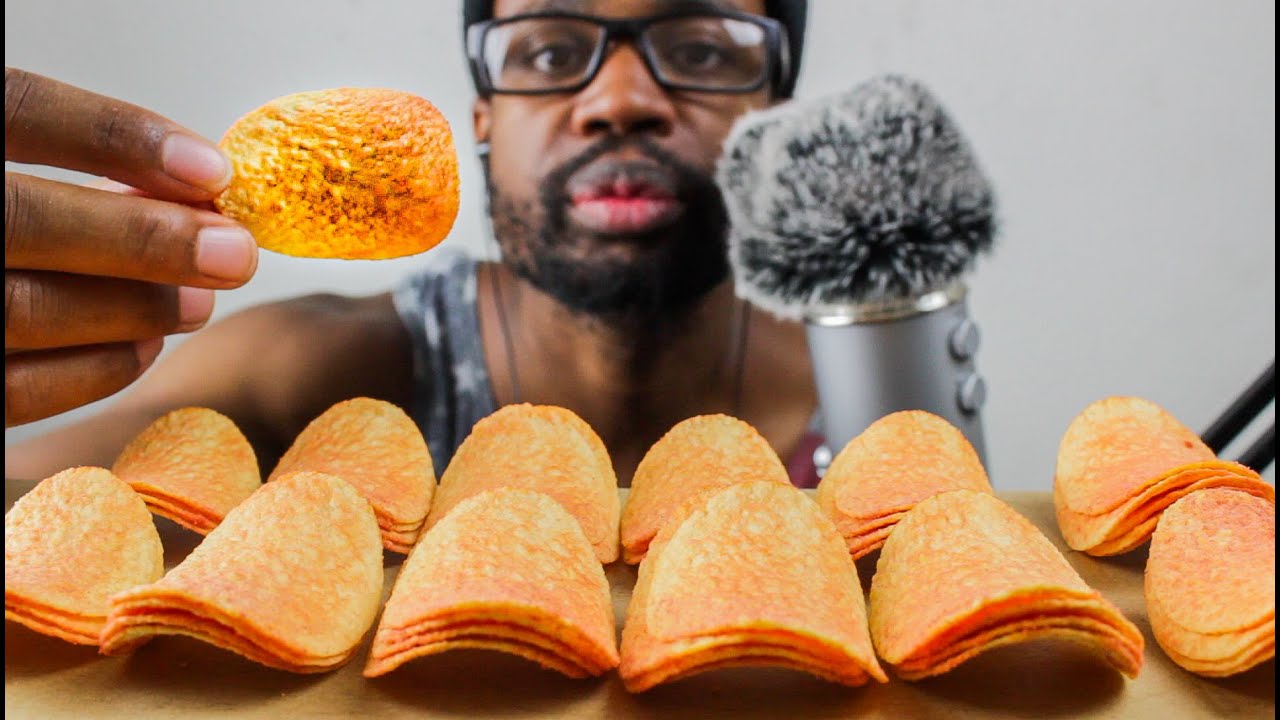 ASMR EATING PRINGLES PIZZA CHIPS | ASMR TY - YouTube