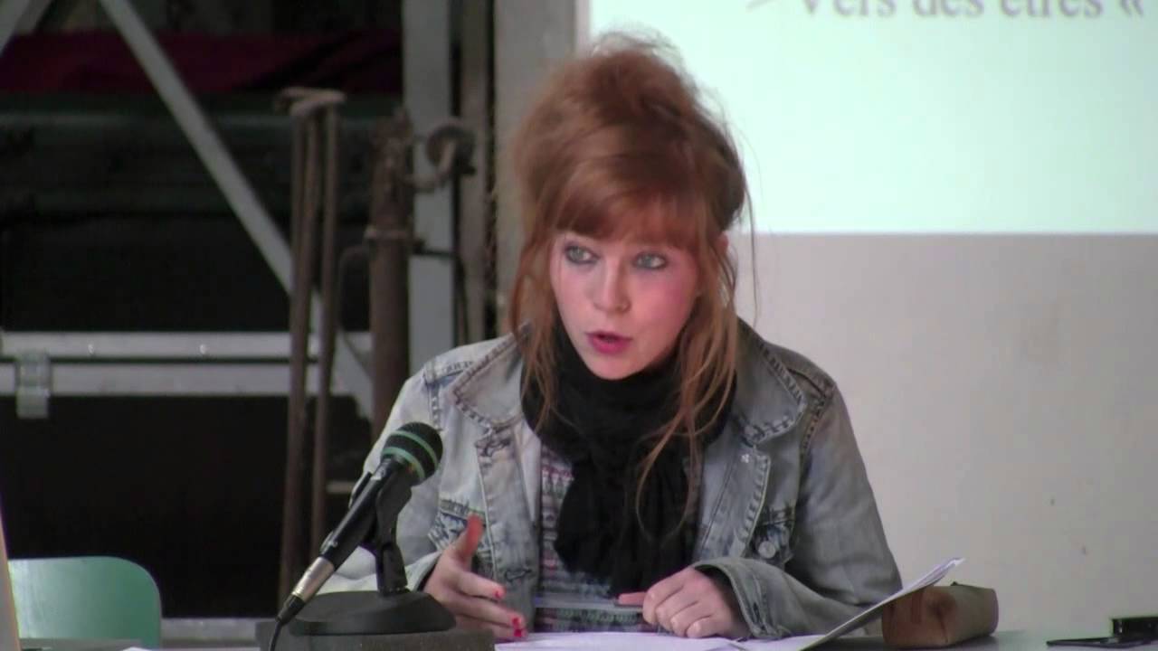 Anne Alombert 17/08/2015 Académie d'été - YouTube