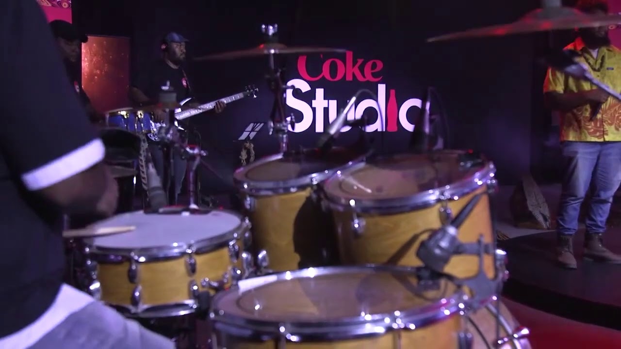 Oro-Butterfly Live Coke Studio PNG S03E05 - Archie Tarzy - YouTube
