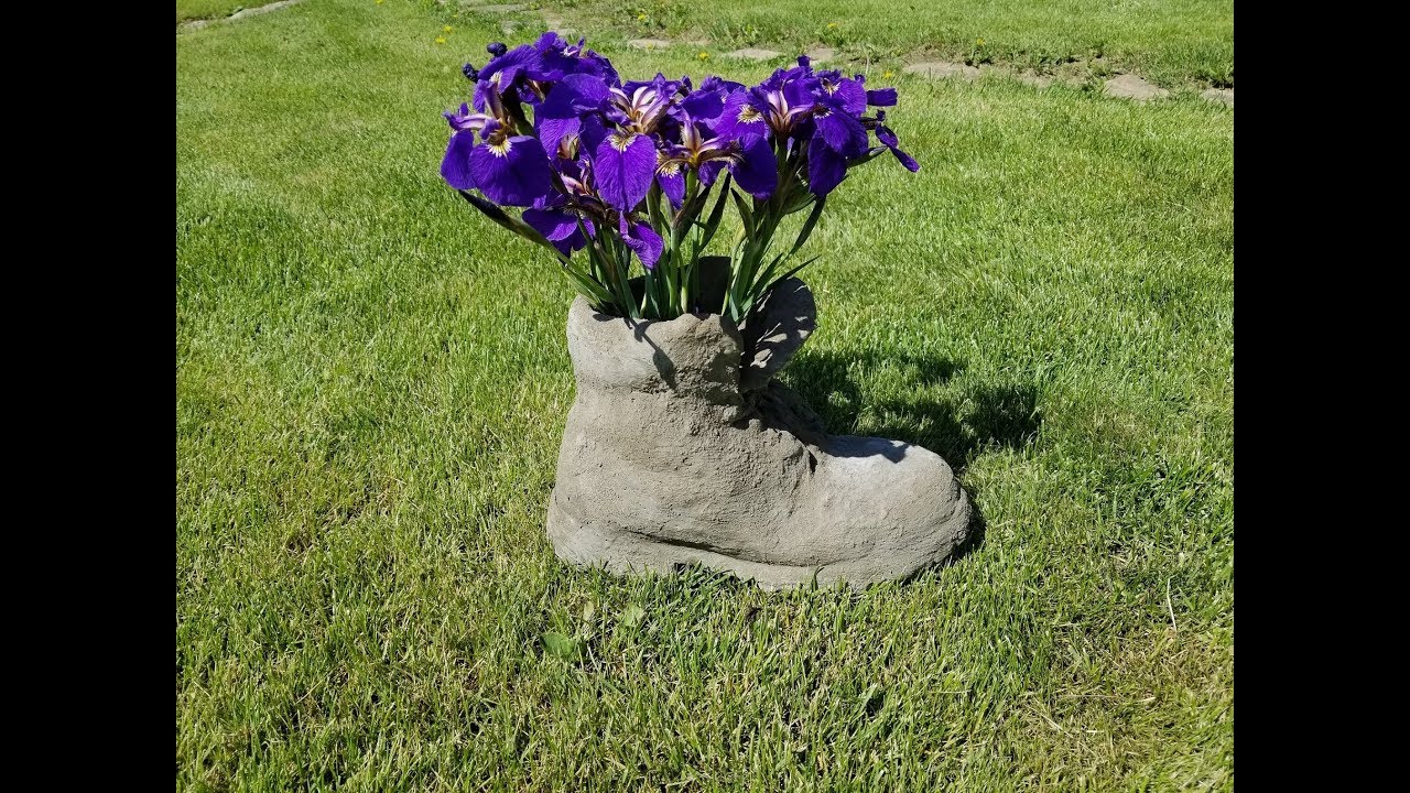 Садовый декор - бетонный ботинок. DIY. concrete boot - YouTube