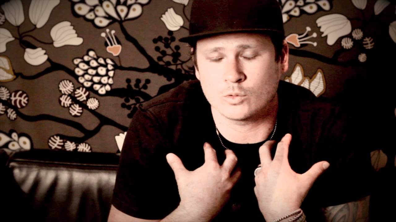 Attitude Clothing EXCLUSIVE: Meet TOM DELONGE plus WIN TICKETS - YouTube