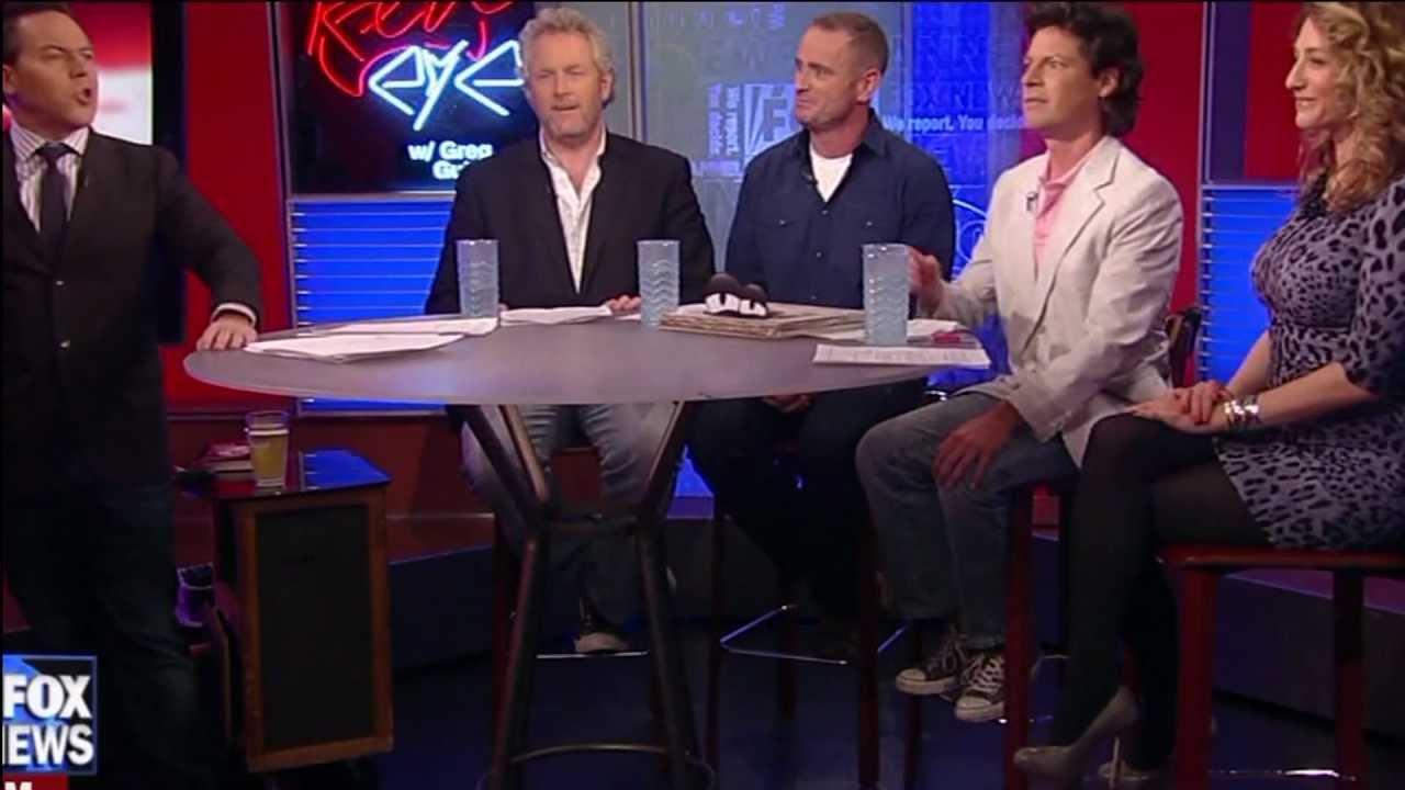 Brooke Goldstein black tights 04 21 11 HD - YouTube