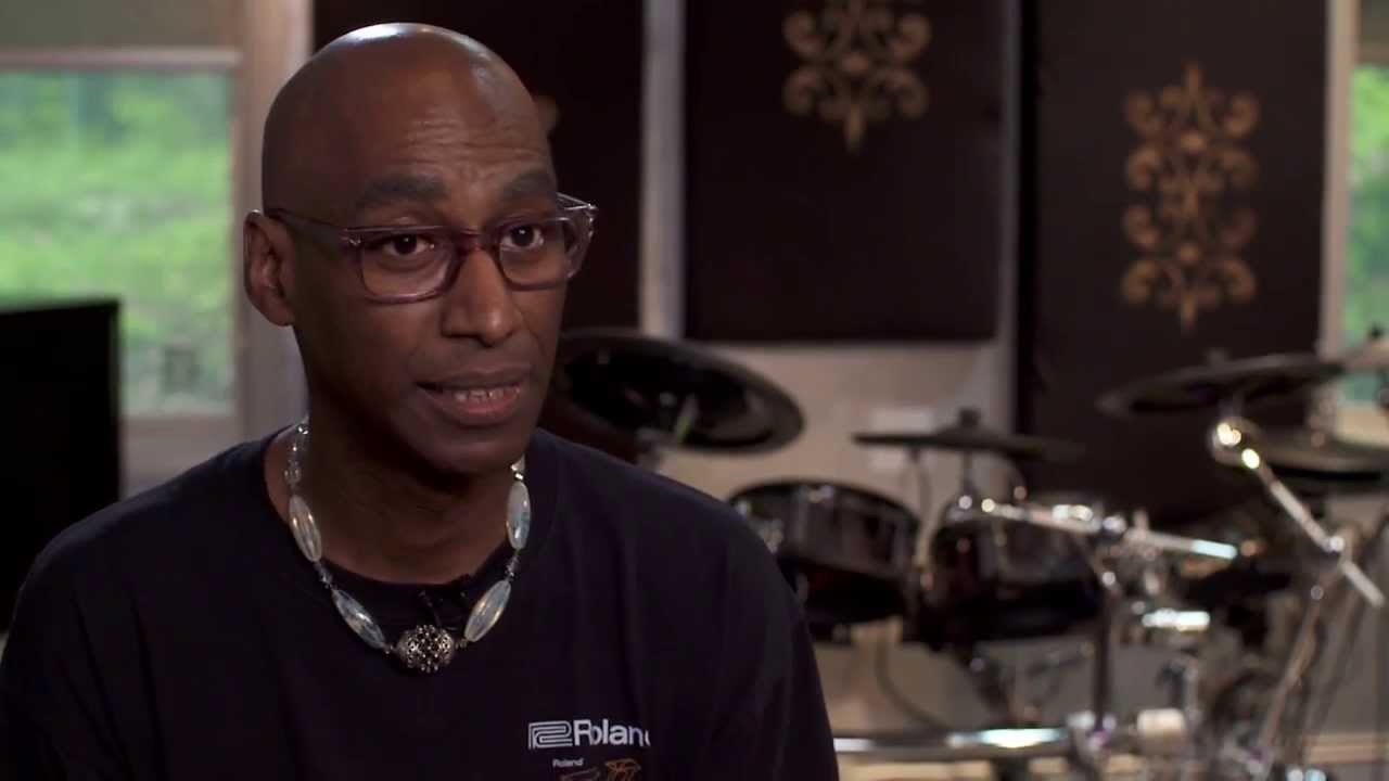 Omar Hakim Interview - In the Studio with Roland V-Drums - YouTube