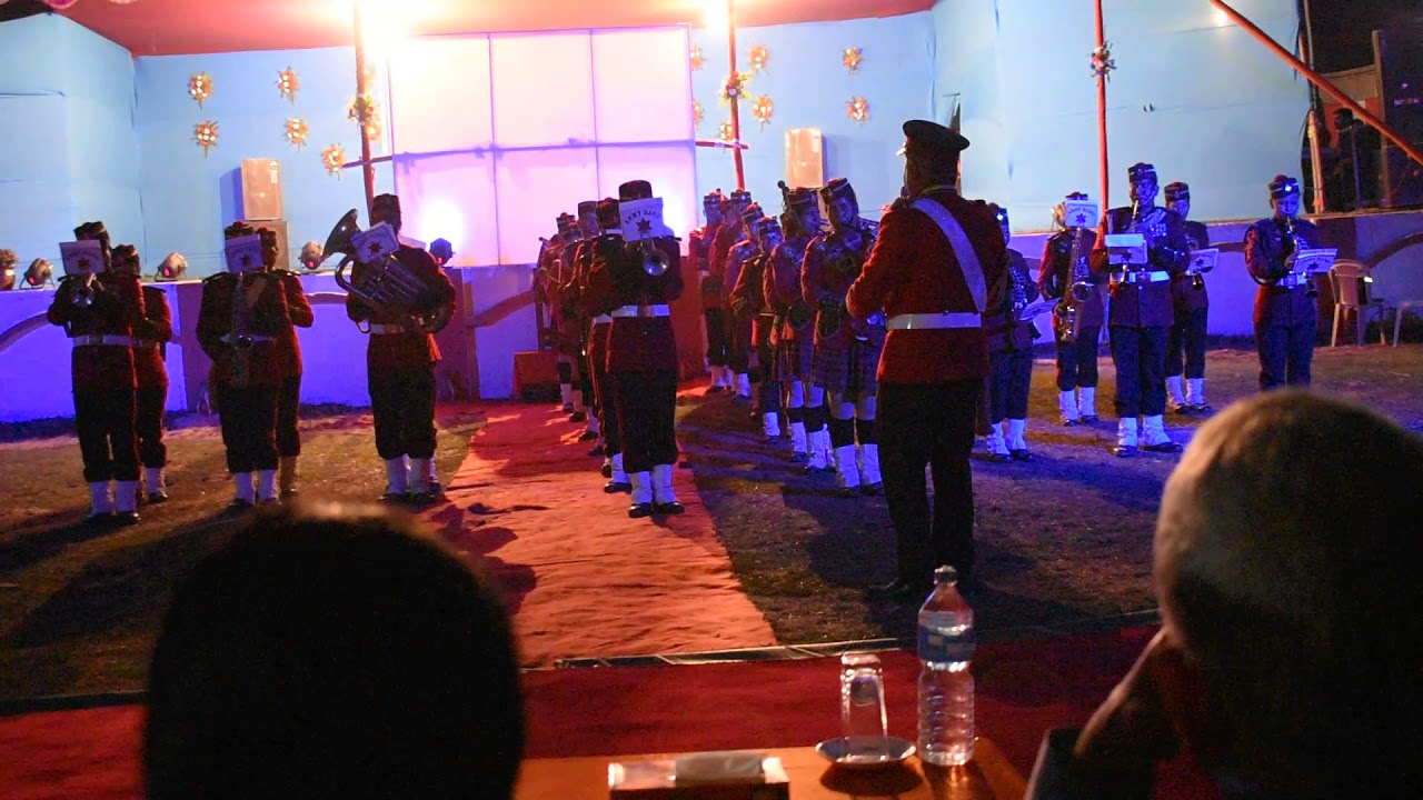 Band Display dhun by Nepal Army - YouTube