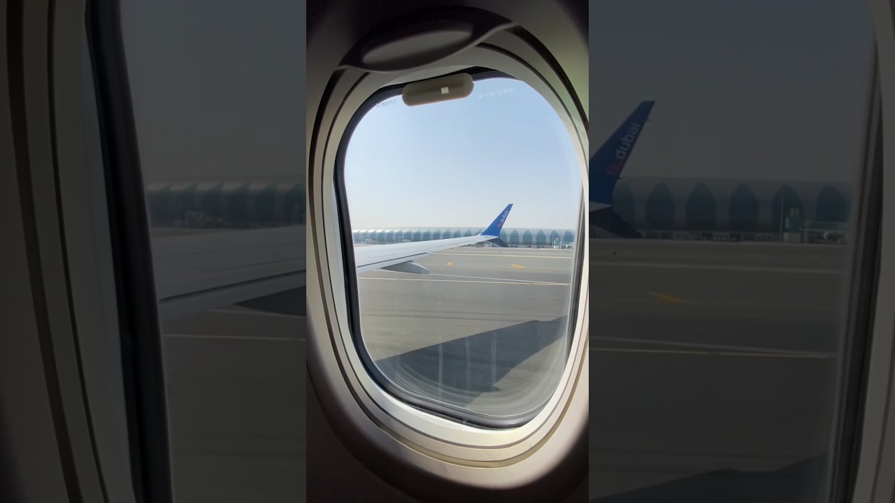 FlyDubai Dubai-Istanbul Take off (Part 5) - YouTube