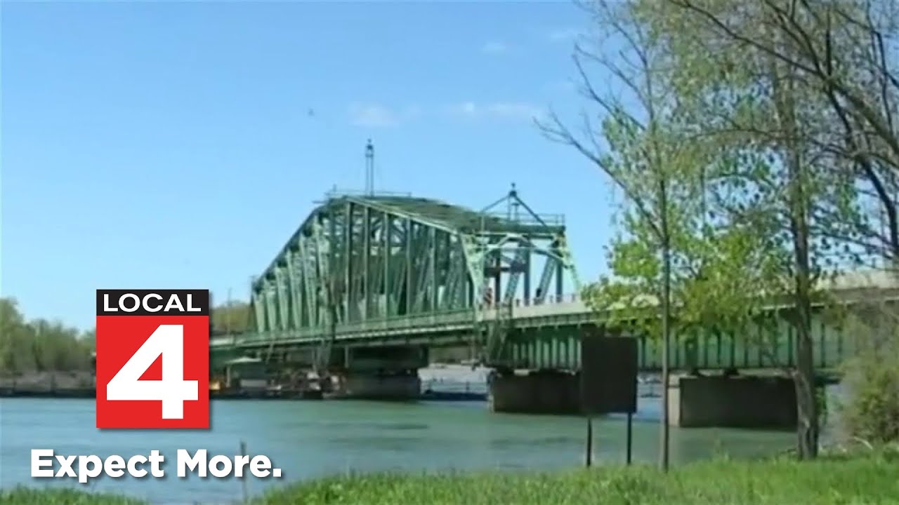 Grosse Ile Parkway Bridge temporarily reopens - YouTube
