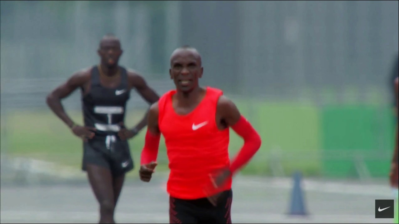 Kipchoge WR marathon 2:02:24 / Nike #Breaking2 - YouTube