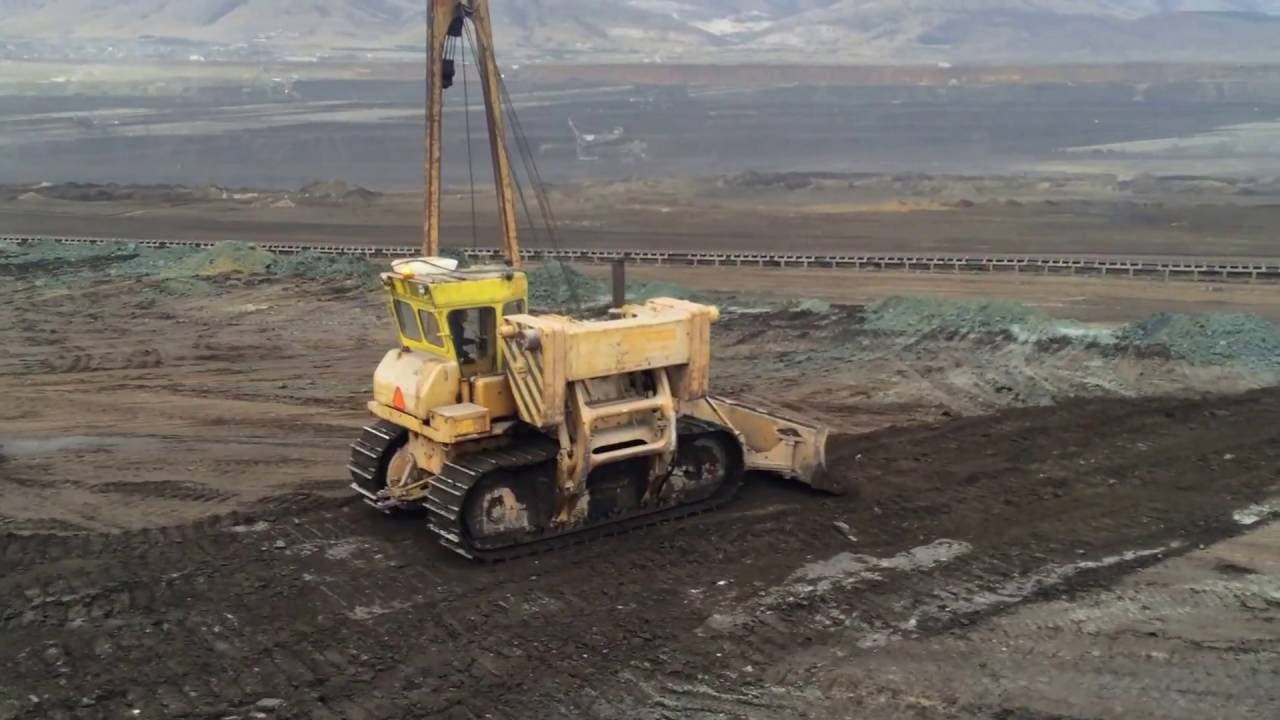 Komatsu Crane Dozer - YouTube