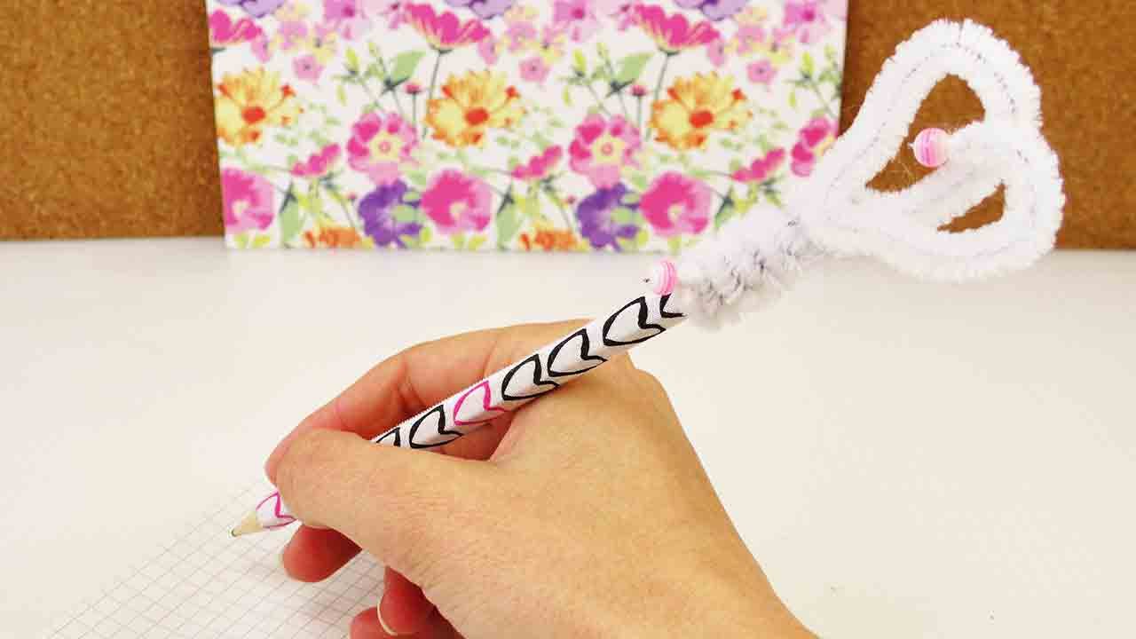 DIY School Supplies Aufsatz für Stifte | Stiftdeko aus Pfeifenreiniger ...