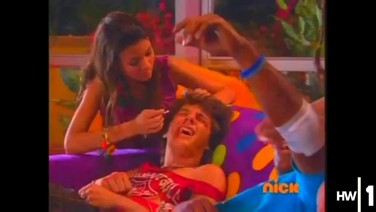 Zoey 101|Mark tambien ayudo (Latino) - YouTube