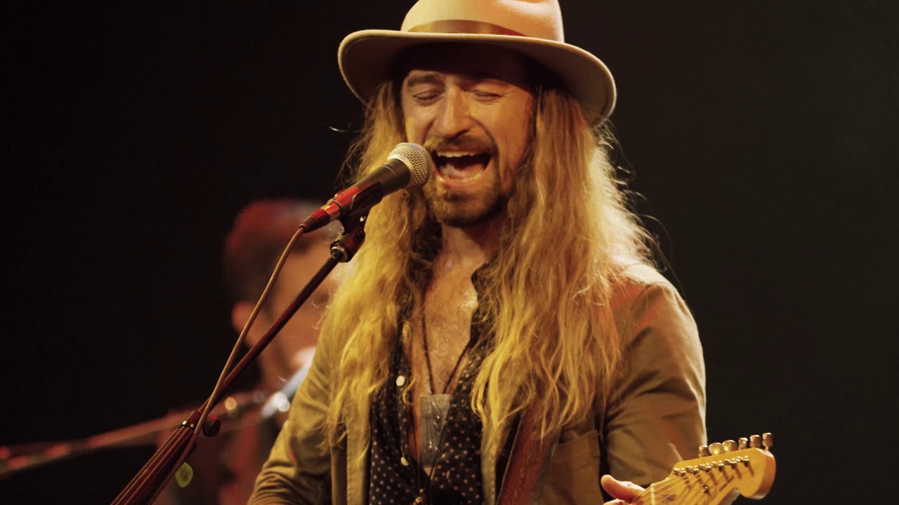 Jesse Roper - Cherry (Live From McPherson Playhouse) - YouTube