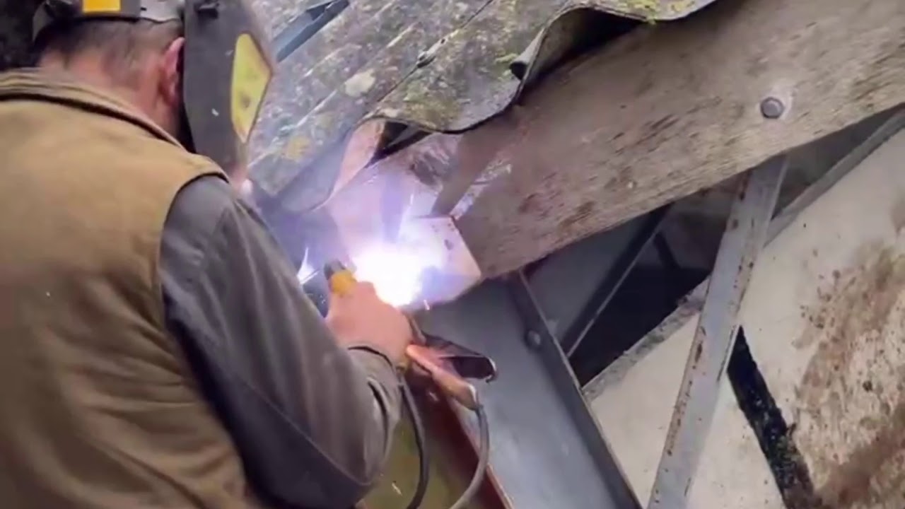 Dung pit and slurry pit barn build - YouTube