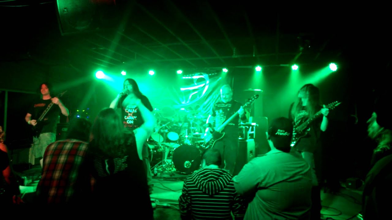 Grave Descent live @ the Buffalo Spook Show. - YouTube
