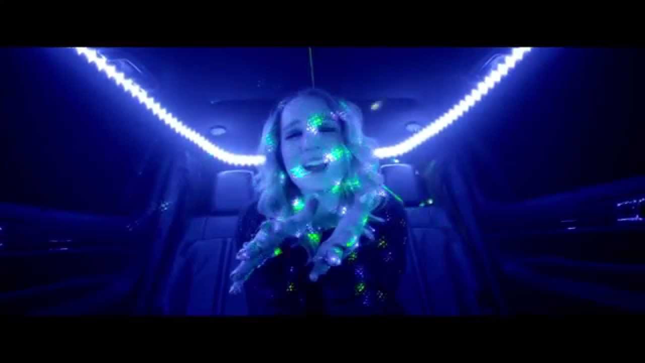 Nikki W. - Transparent Hands (Official Video) - YouTube