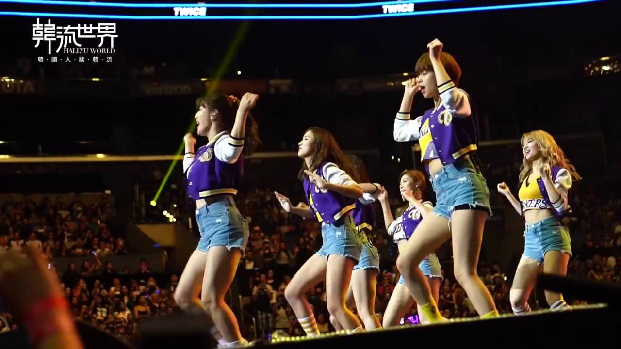 10 Concert Highlights with IOI, TWICE, BTS, SHINee, DEAN, ASTRO, f(x ...