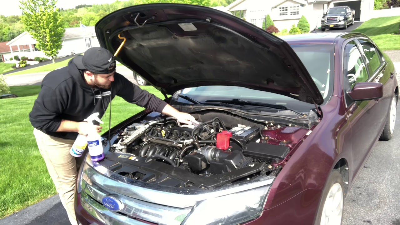 How to detail an engine - YouTube