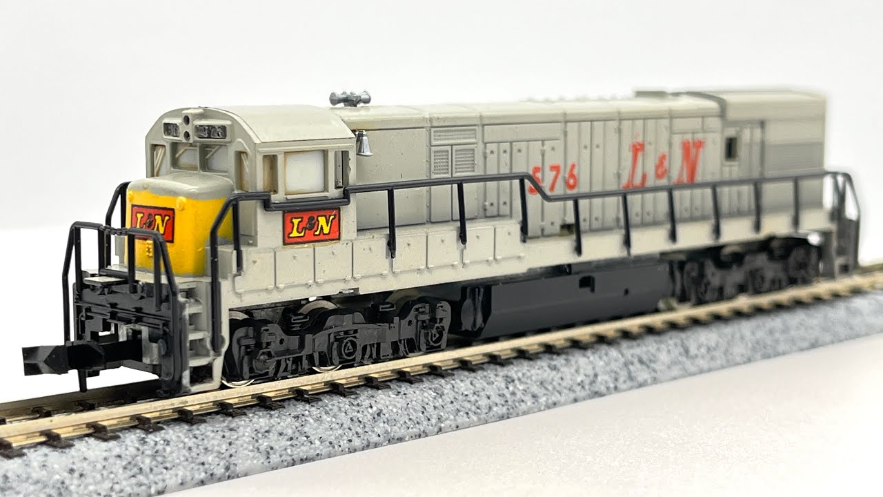 N Scale Minitrix Louisville Nashville GE U28C Diesel Locomotive Demo ...