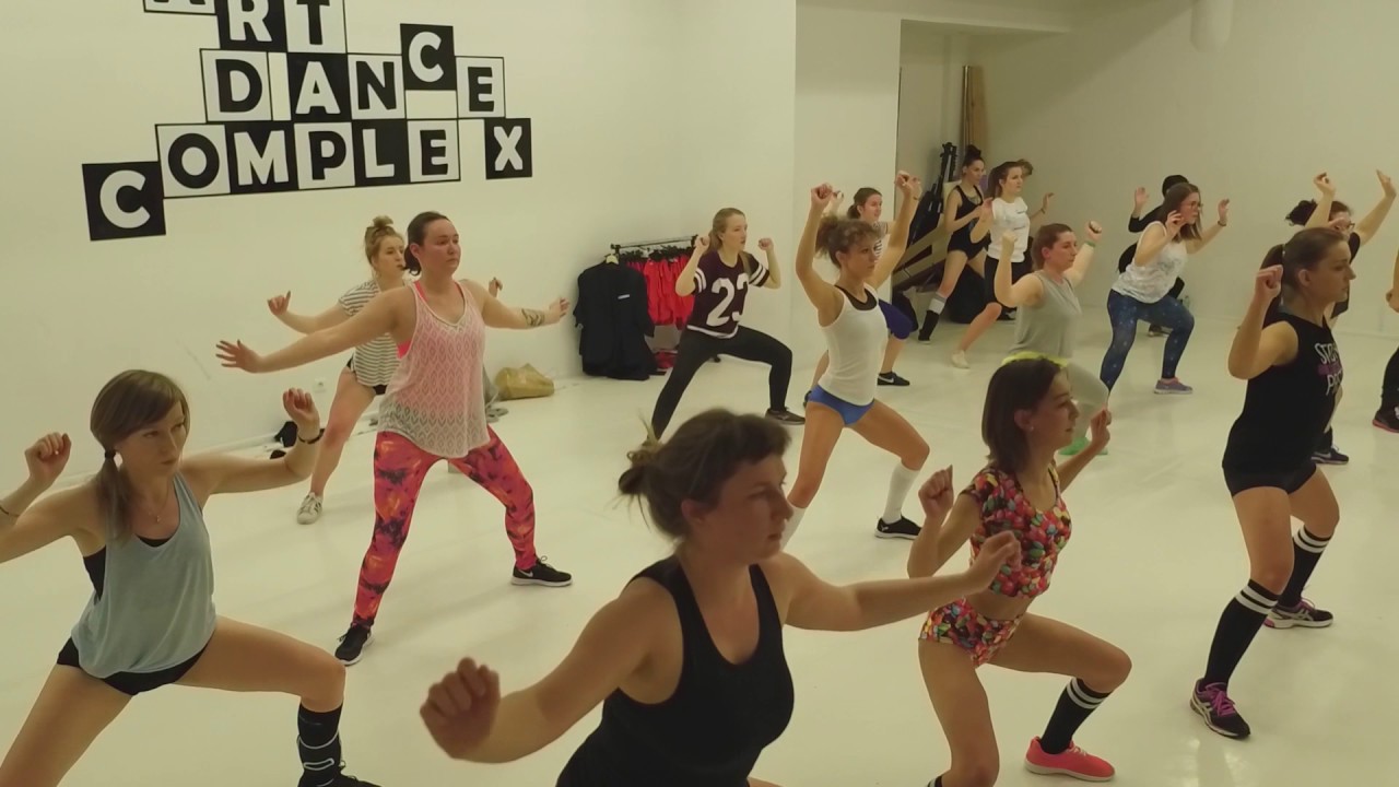 Twerkout Fitness Workout || Domi Birthday Workshops - YouTube