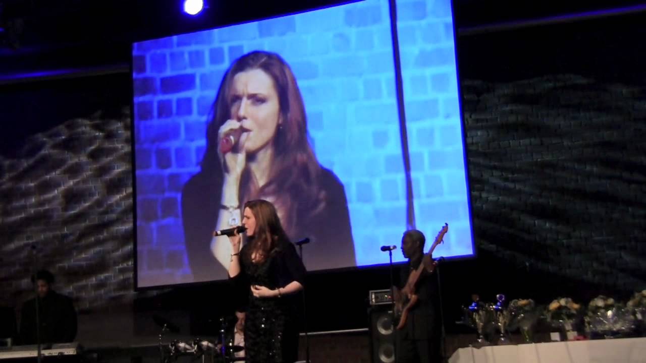 Jennifer Grothe - Run - ADAC Saarland Gala 2012 - YouTube