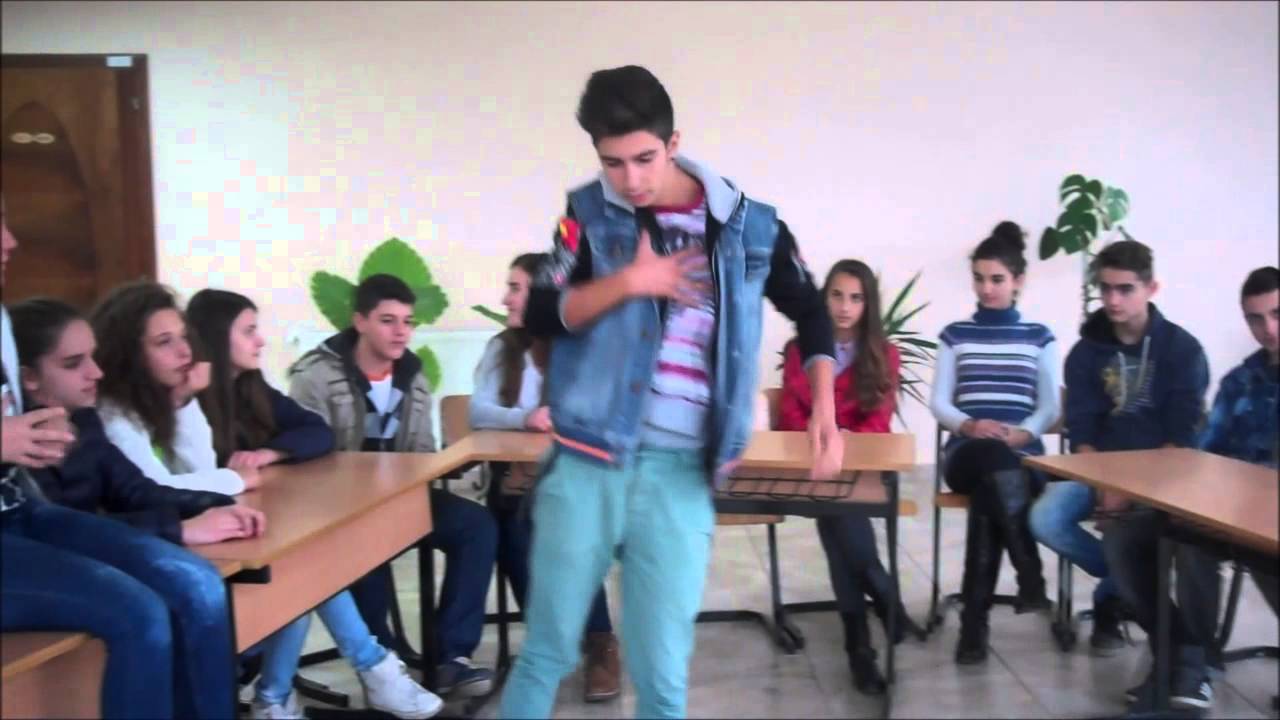Friendship- Filmi i kl 9/1 2014 - YouTube