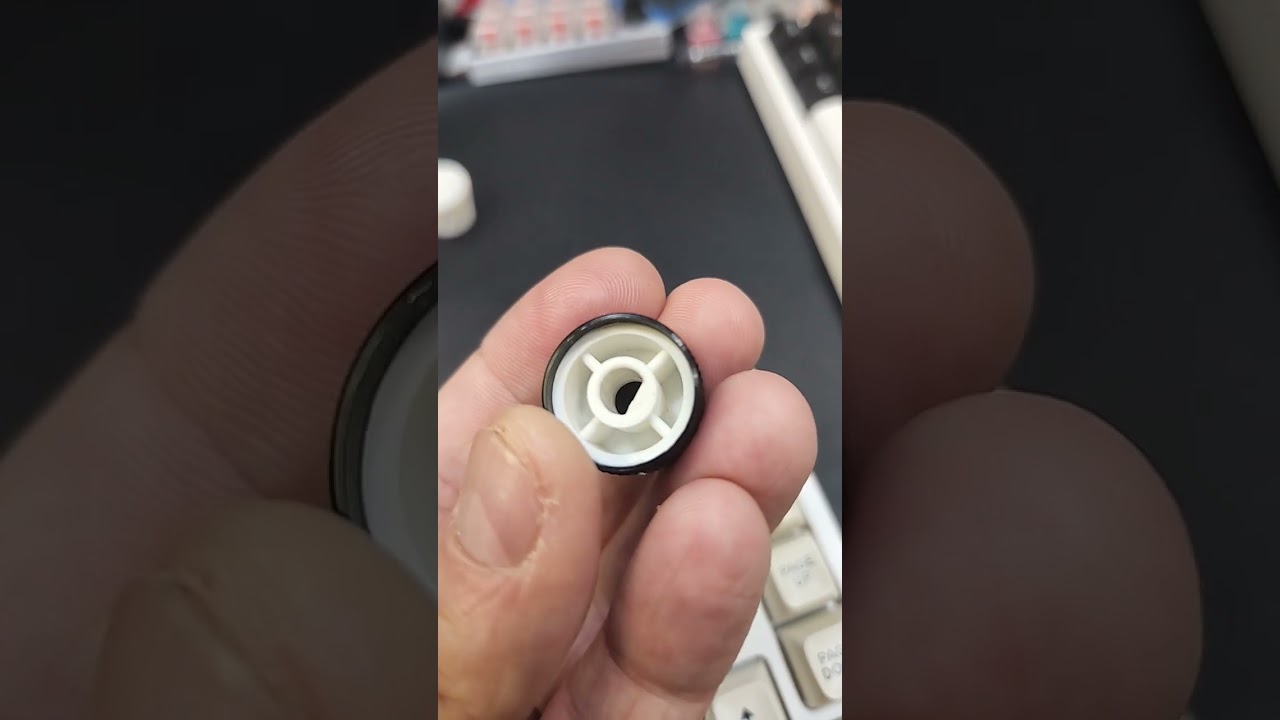 Want to change your knob? Easily replace your keyboard's knob! - YouTube
